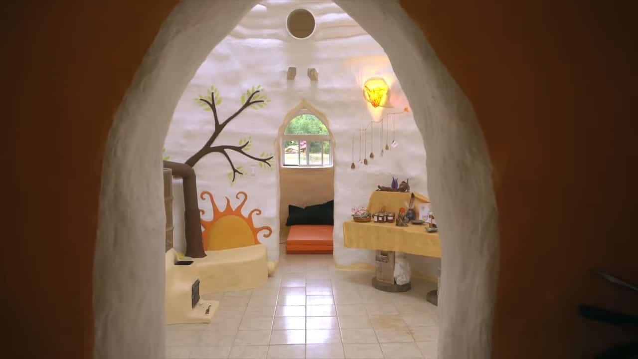 Incredible Dome Home Built with Earth Bags - Sustainable SuperAdobe ...